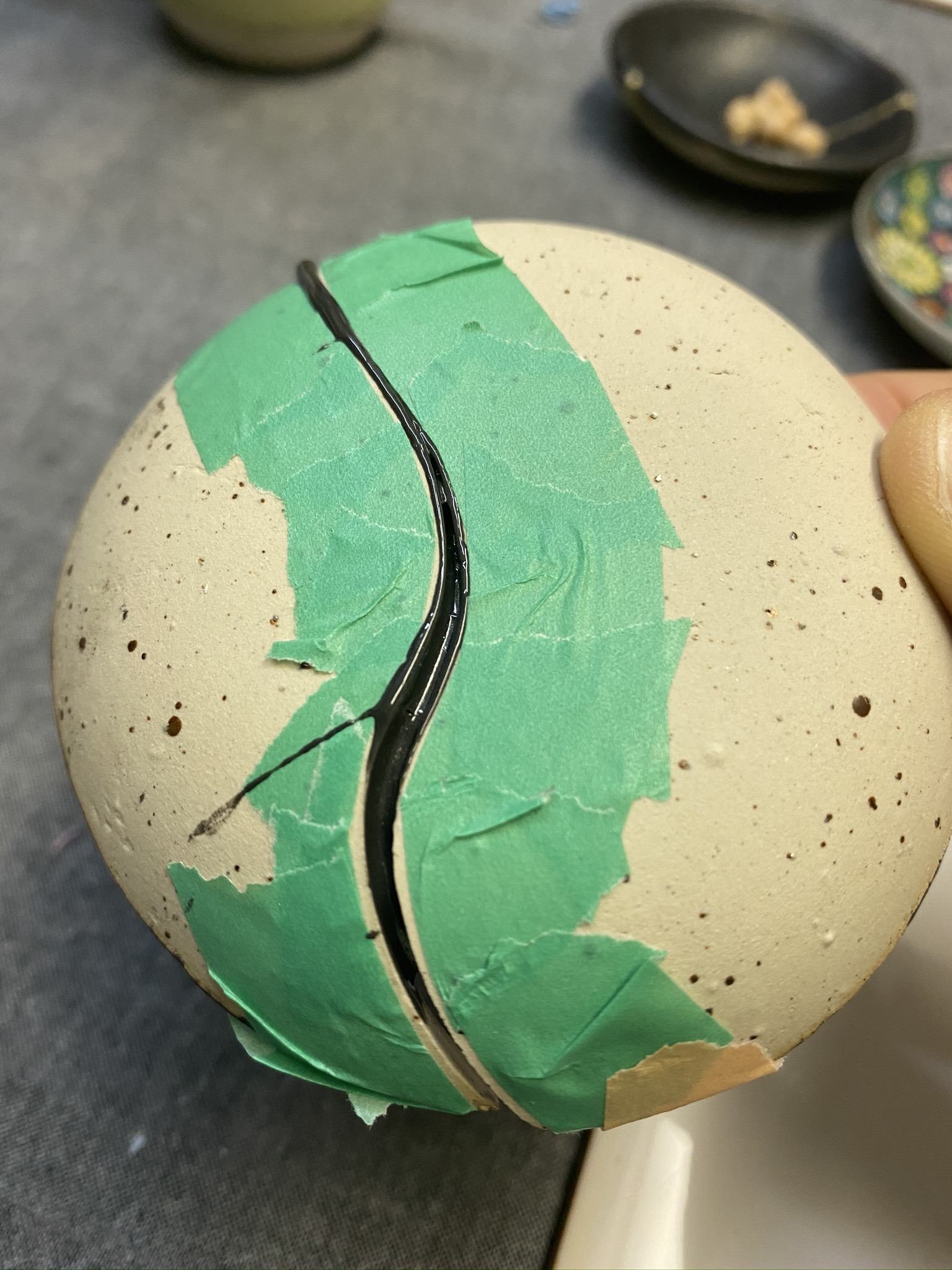 Kintsugi, l'art de réparation japonais, symbole de résilience ...