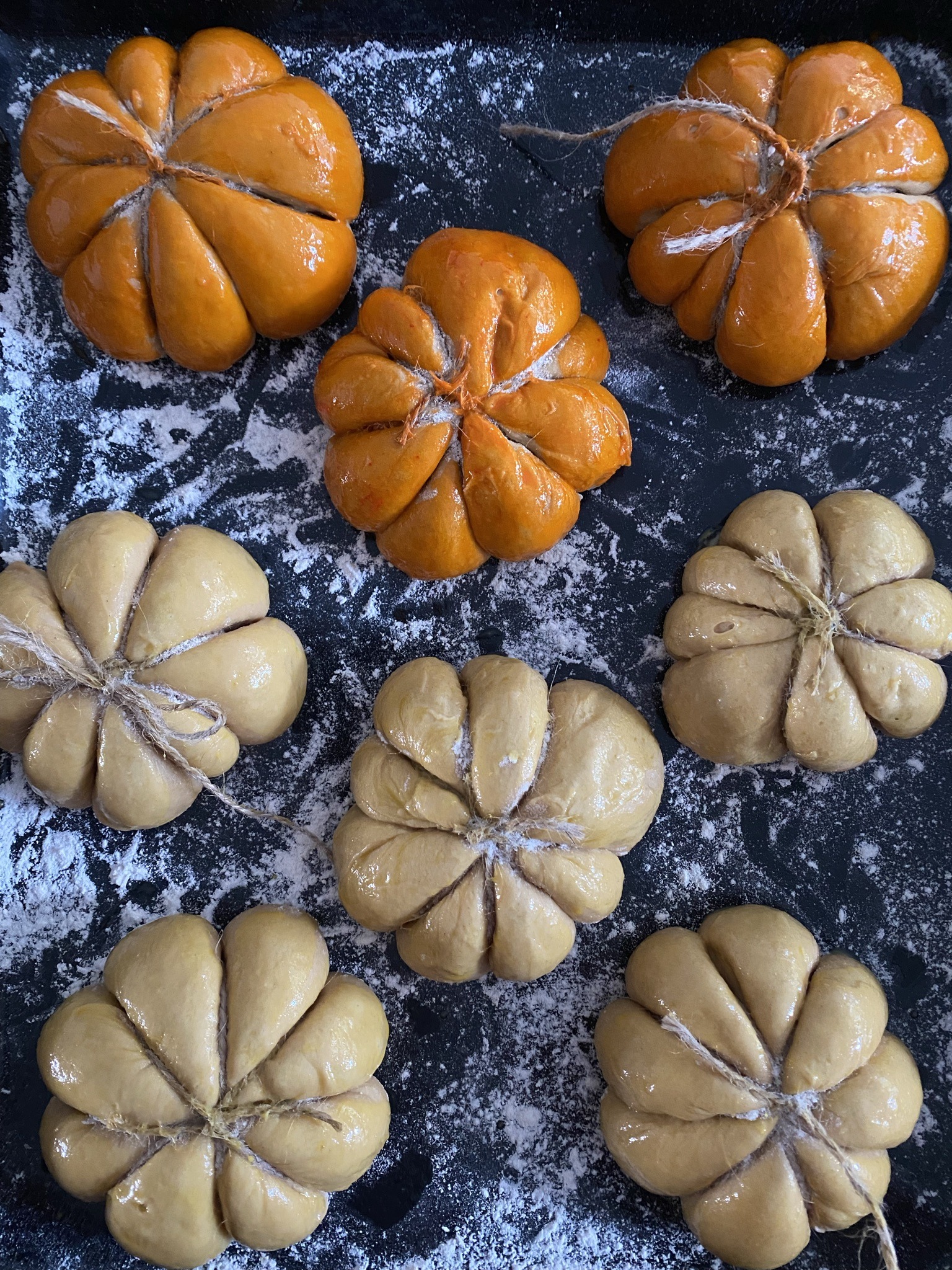 Mini brioches citrouille : recette d'halloween facile