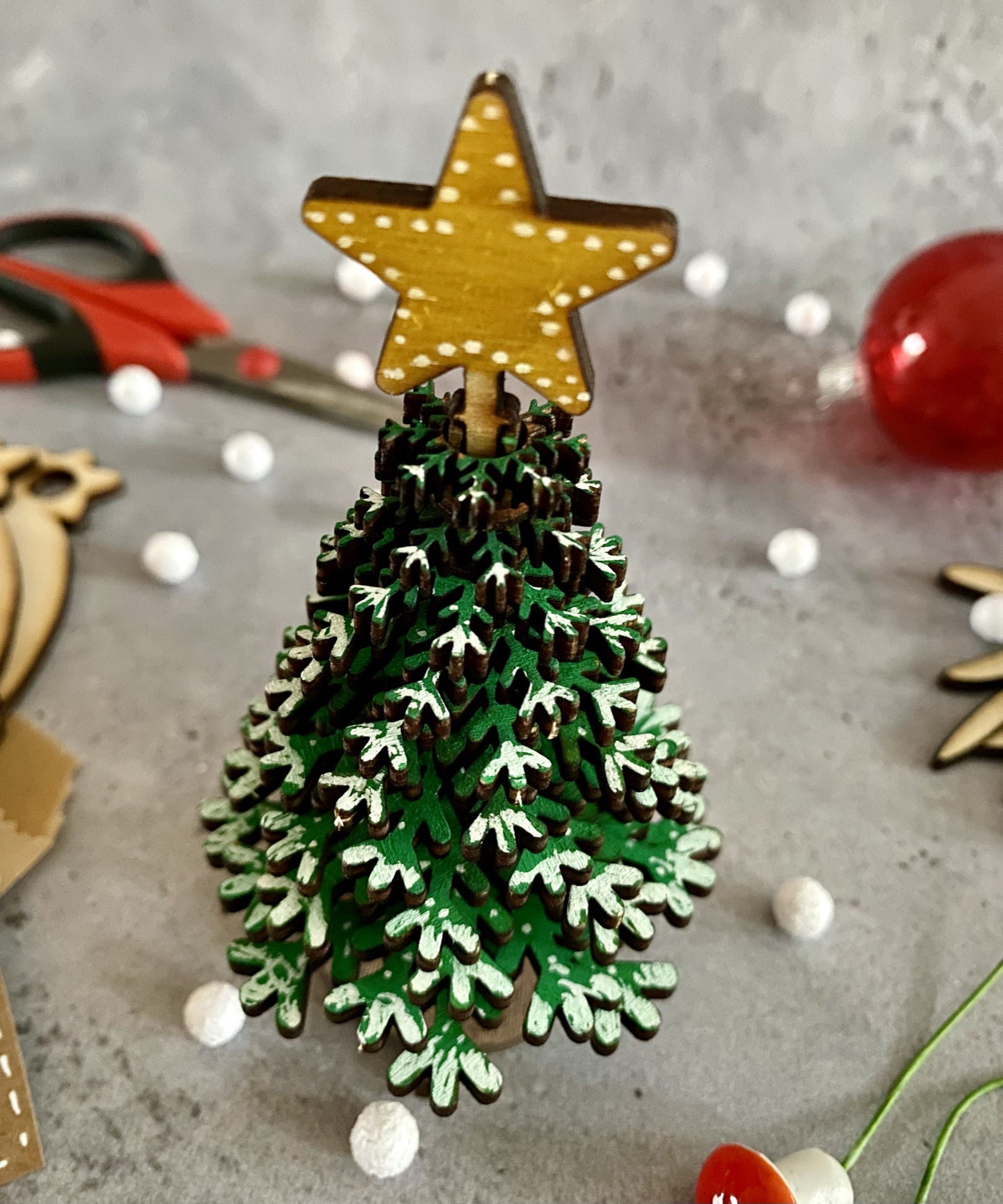 Kit de mini sapin en bois à monter soi-même et à décorer