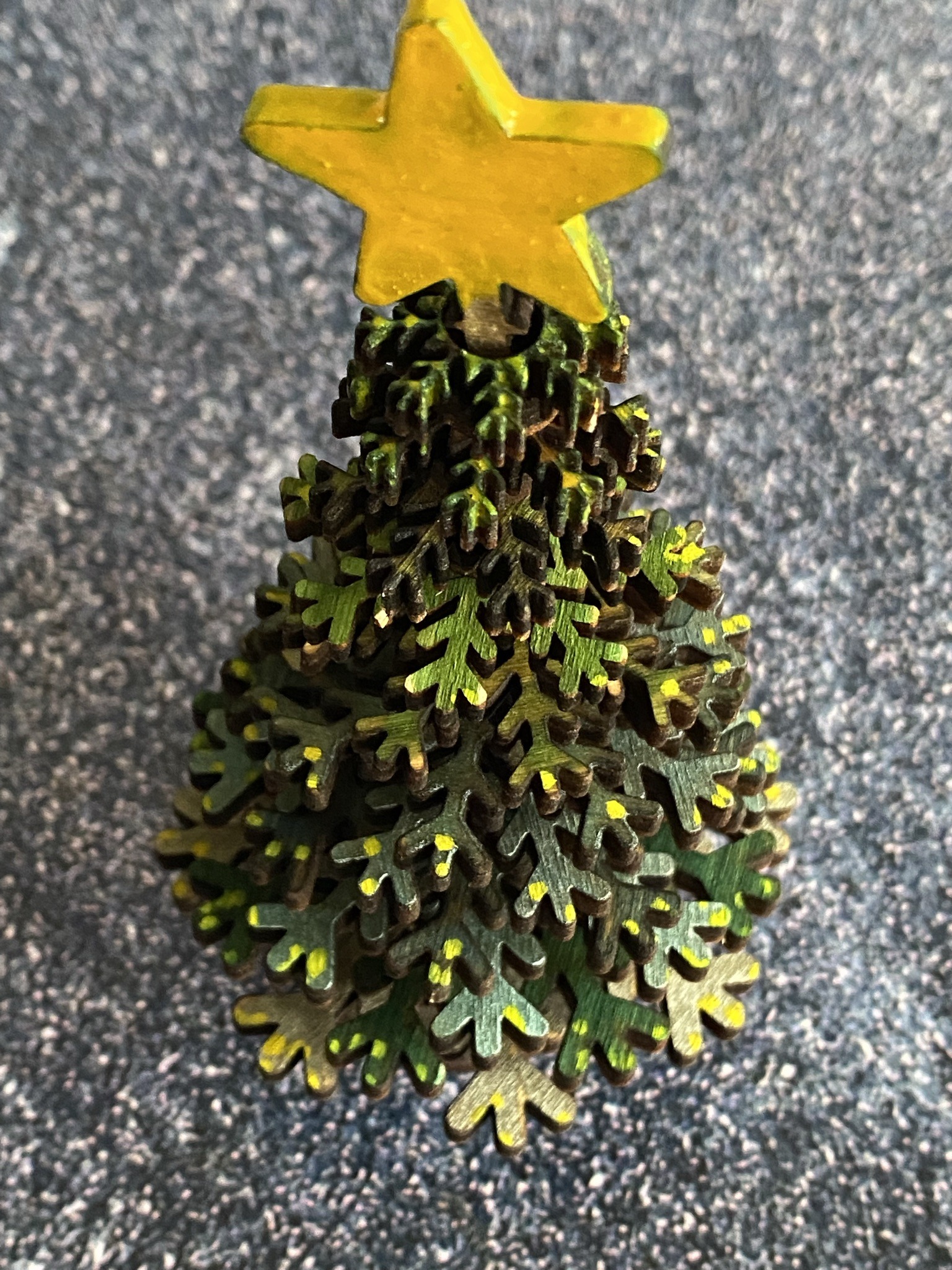 Kit de mini sapin en bois à monter soi-même et à décorer