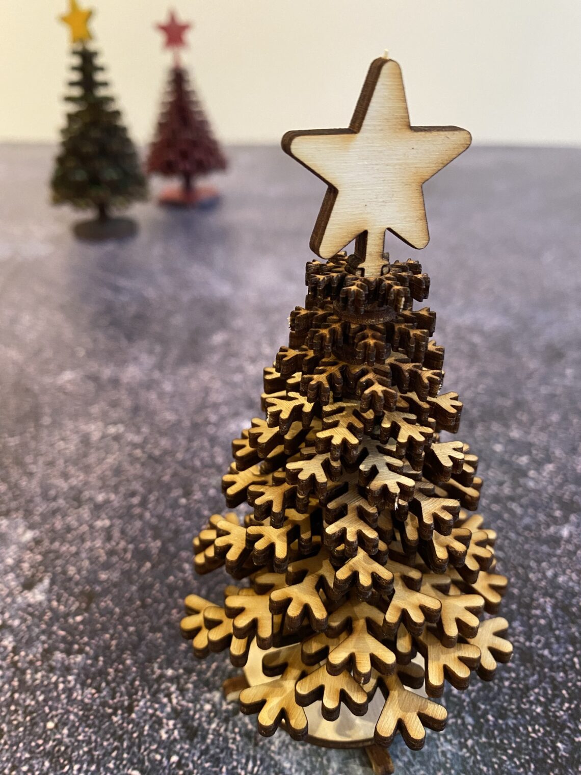 Kit de mini sapin en bois à monter soi-même et à décorer