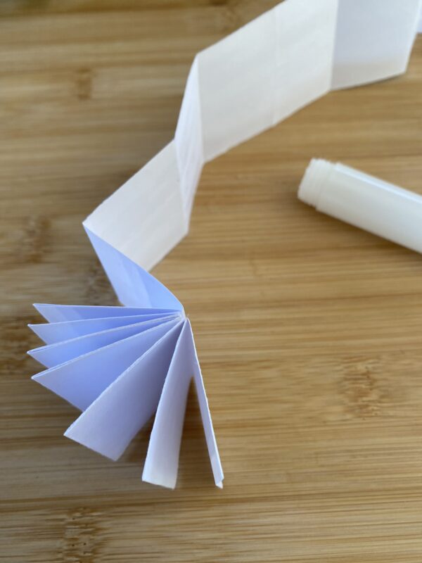 Comment faire un mini livre en papier - Le tuto facile