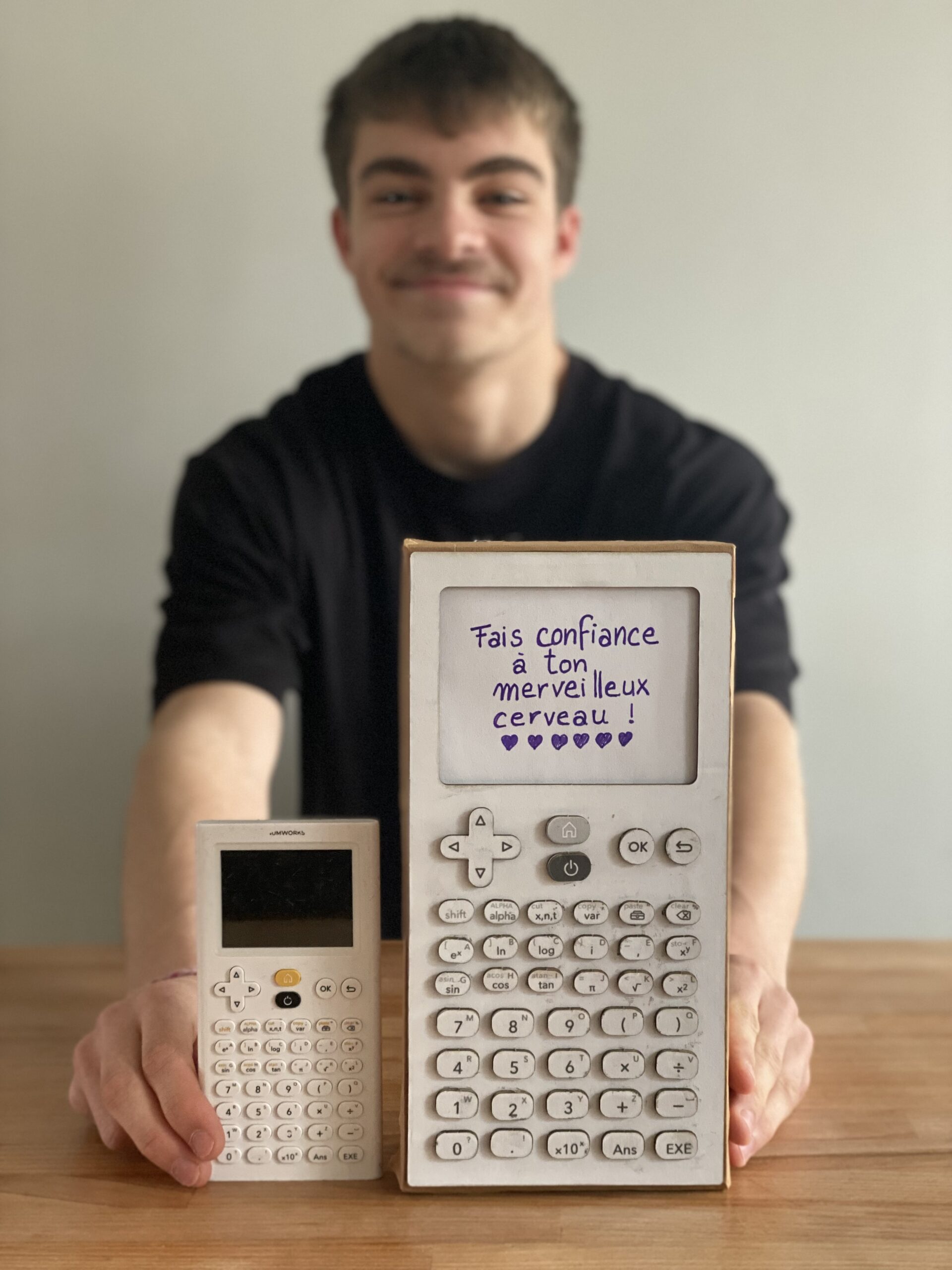 Comment fabriquer une calculatrice en carton