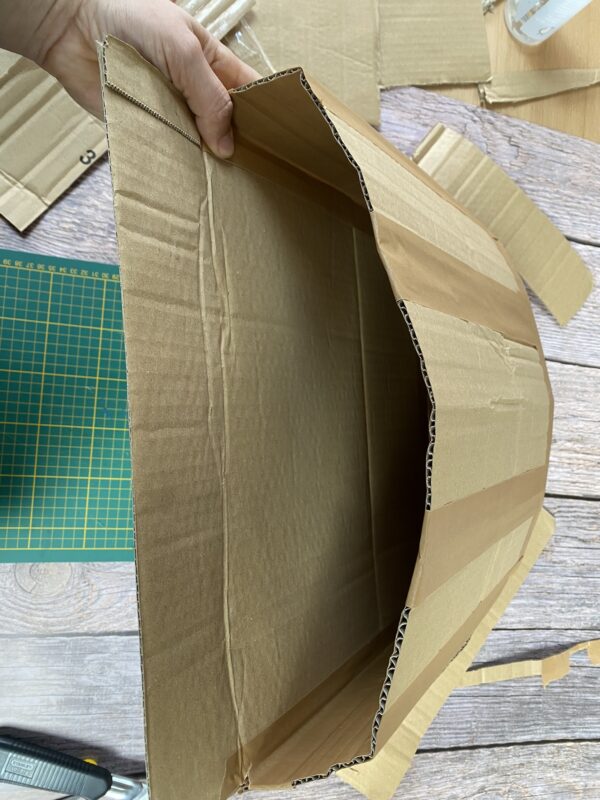 Four à pizza en carton pour un anniversaire