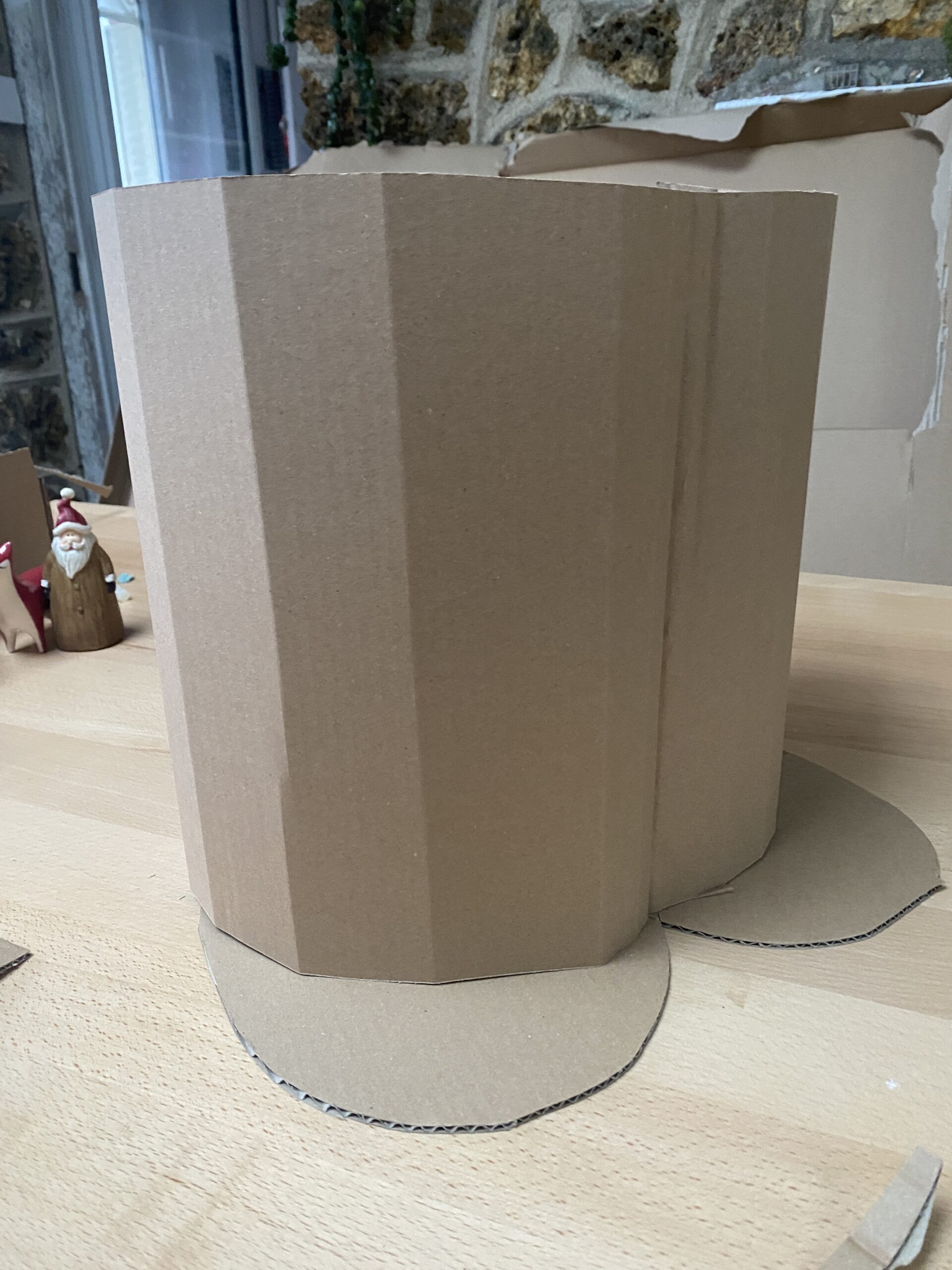 Calendrier de l'avent bottes de père noël en carton